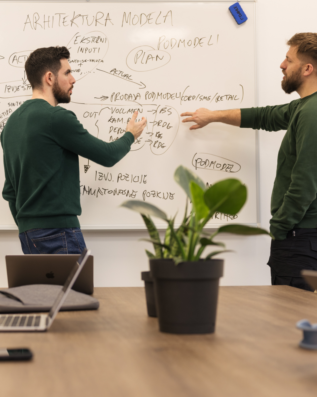 GRR vs NRR: How Retention Metrics Impact Forecast Accuracy | Farseer